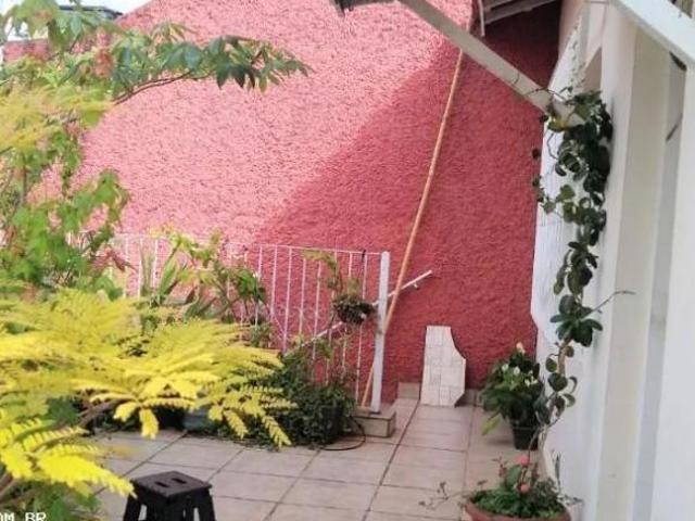 Casa para Venda em Bragança Paulista, Vila Gato, 3 dormitórios, 1 suíte, 3 banheiros, 2 vagas