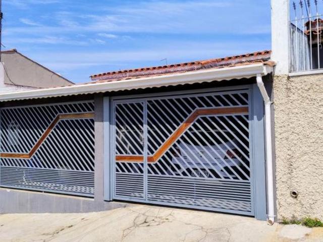 Casa para Venda em Bragança Paulista, Vila Mota, 2 dormitórios, 1 banheiro, 1 vaga