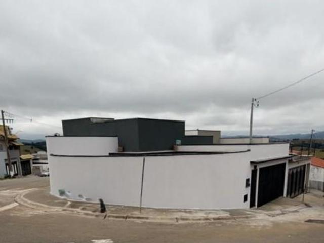 Casa para Venda em Bragança Paulista, Villa Verde, 3 dormitórios, 1 suíte, 2 banheiros, 2 vagas