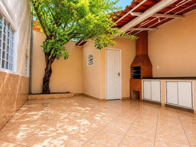Casa para Venda em Brasília, Ceilândia Sul Ceilândia, 4 dormitórios, 1 suíte, 3 banheiros, 3 vagas