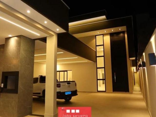 Casa para Venda em Brasília, Arniqueiras, 3 dormitórios, 3 suítes, 4 banheiros, 5 vagas