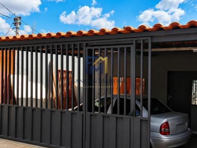 Casa para Venda em RA XIII Santa Maria, Santa Maria, 3 dormitórios, 1 suíte, 2 banheiros, 1 vaga