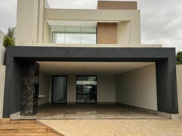 Casa para Venda em Brasília, Vicente Pires, 4 dormitórios, 4 suítes, 4 banheiros, 4 vagas