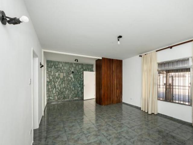 Casa para venda em Brooklin com 3 quartos, sendo 1 suíte, 320m²