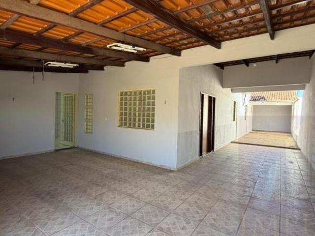 Casa para Venda em Goiânia, Cidade Jardim, 3 dormitórios, 2 suítes, 3 banheiros, 4 vagas