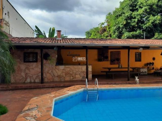 Casa para Venda em Goiânia, Jardim América, 4 dormitórios, 2 suítes, 4 vagas