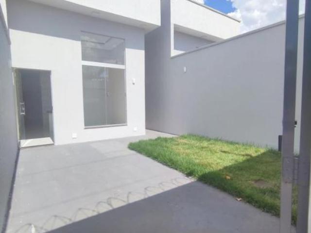 Casa para Venda em Goiânia, Jardim Petrópolis, 2 dormitórios, 1 suíte, 2 banheiros, 2 vagas