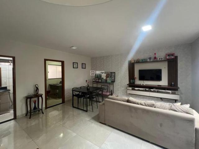 Casa para Venda em Goiânia, Parque Amazônia, 3 dormitórios, 1 suíte, 2 banheiros, 2 vagas