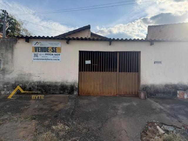 Casa para Venda em Goiânia, Residencial Buena Vista IV, 2 dormitórios, 1 banheiro, 2 vagas