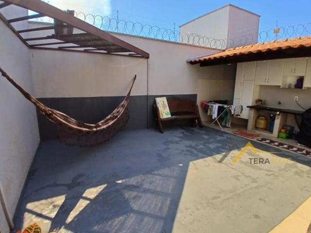 Casa para Venda em Goiânia, Setor Três Marias, 3 dormitórios, 1 suíte, 2 banheiros, 3 vagas