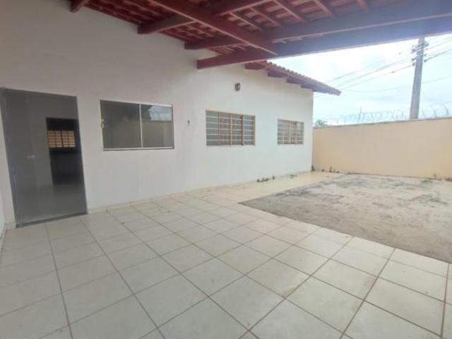 Casa para Venda em Goiânia, Setor Faiçalville, 3 dormitórios, 1 suíte, 2 banheiros, 2 vagas
