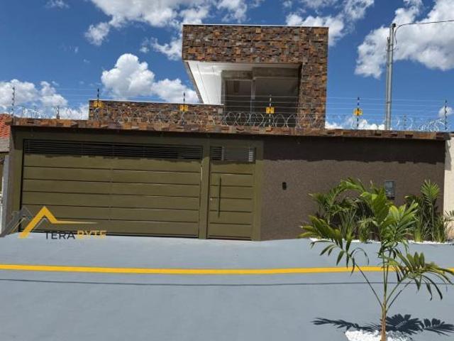Casa 3 dormitórios para Venda em Goiânia, Setor Faiçalville, 3 dormitórios, 3 suítes, 4 banheiros, 4