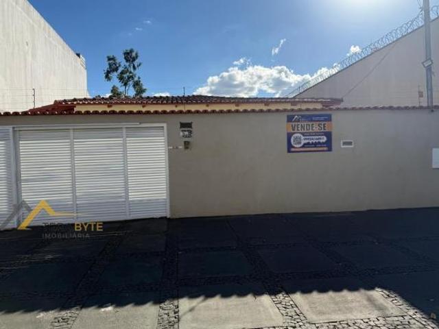 Casa para Venda em Goiânia, Setor Sudoeste, 4 dormitórios, 2 suítes, 4 banheiros, 6 vagas
