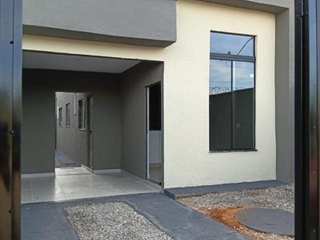 Casa para Venda em Goianira, Residencial do Parque, 2 dormitórios, 1 suíte, 2 banheiros, 2 vagas