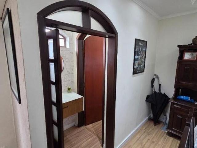 Casa para venda em Gopoúva de 226.00m² com 4 Quartos, 2 Suites e 6 Garagens