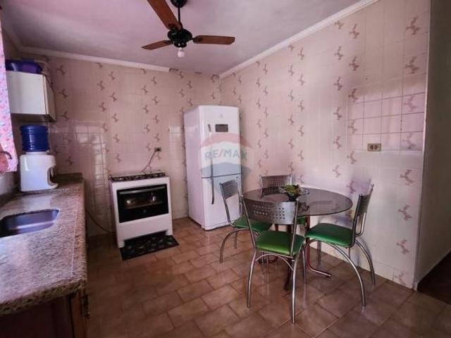 Casa para venda em Garças de 256.64m² com 5 Quartos e 6 Garagens