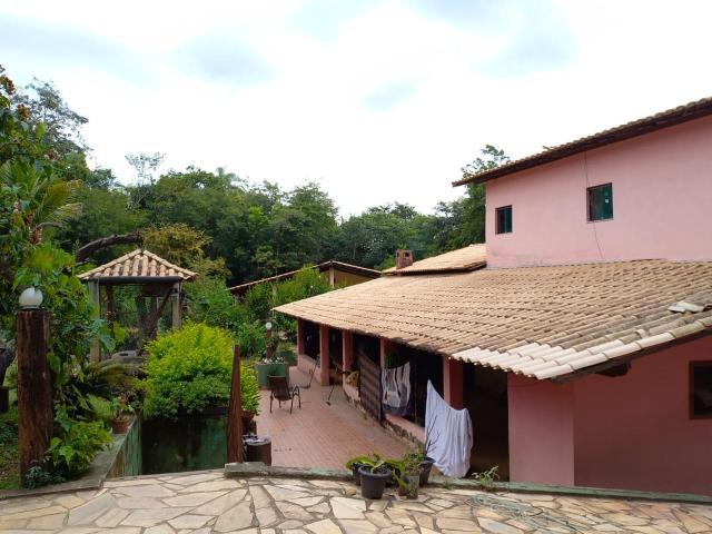 Casa para venda em Gentileza em Betim Minas Gerais de 400.00m² com 4 Quartos, 2 Suítes e 10 Garagens