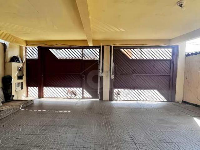 Casa para venda em Germano de 163.00m² com 3 Quartos, 3 Suites e 3 Garagens