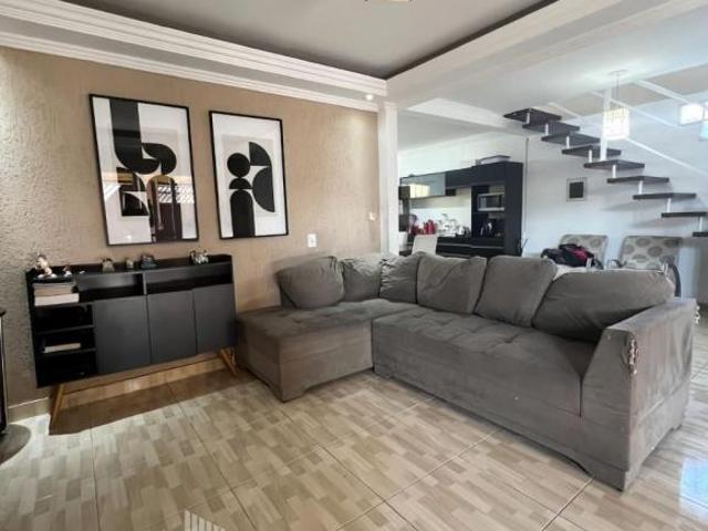 Casa para venda em Germano de 287.00m² com 3 Quartos, 3 Suites e 3 Garagens
