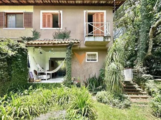 Casa para venda em Granja Viana de 124.98m² com 3 Quartos, 1 Suite e 2 Garagens