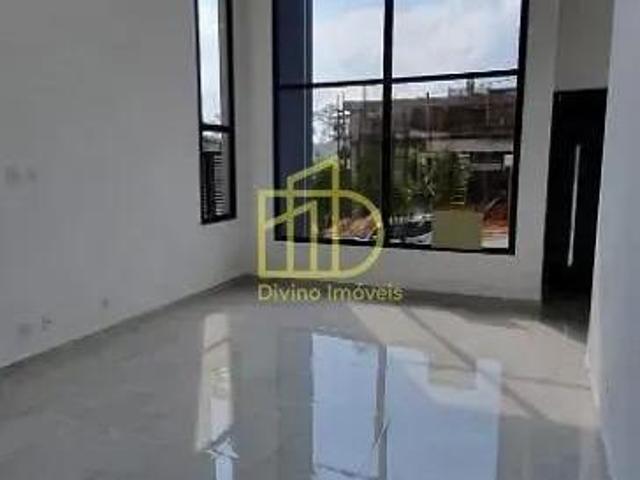 Casa para venda em Green Valley de 170.00m² com 3 Quartos, 3 Suites e 4 Garagens