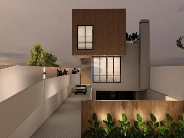 Casa para venda em Guabirotuba de 163.00m² com 3 Quartos, 1 Suite e 2 Garagens