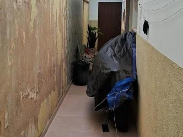 Casa para Venda em Guaratinguetá, Vila Comendador Rodrigues Alves, 3 dormitórios, 1 banheiro, 2 vaga