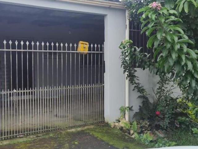 Casa para Venda em Guaratuba, Mirim, 2 dormitórios, 1 banheiro