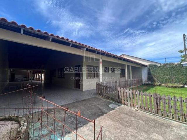 Casa para Venda em Guaratuba, Cohapar, 6 dormitórios, 1 suíte, 2 banheiros, 5 vagas