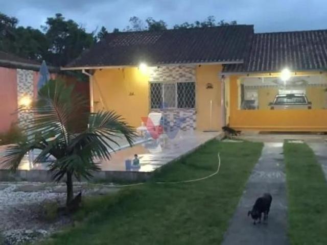 Casa para venda em Guaratuba de 160.00m² com 3 Quartos e 5 Garagens