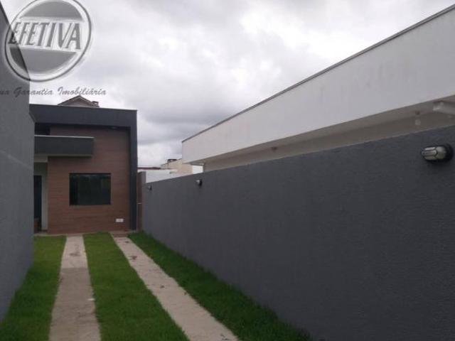 Casa para venda em Guaratuba de 66.00m² com 2 Quartos, 1 Suite e 1 Garagem