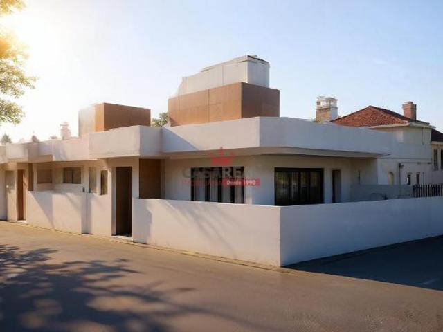 Casa para venda em Guaratuba de 60.00m² com 2 Quartos, 1 Suite e 1 Garagem