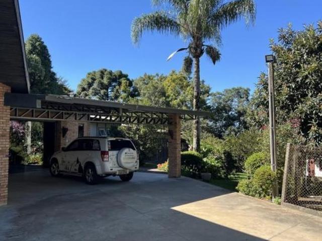Casa para Venda em Guarapuava, Trianon, 4 dormitórios, 1 suíte, 3 banheiros, 4 vagas