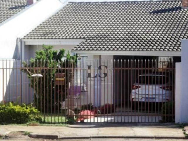 Casa para Venda em Guarapuava, Santana, 2 dormitórios, 1 banheiro, 2 vagas