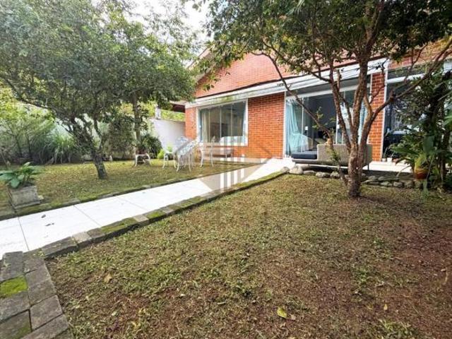 Casa para Venda em Guarujá, Guaiuba, 5 dormitórios, 2 suítes, 5 banheiros, 3 vagas