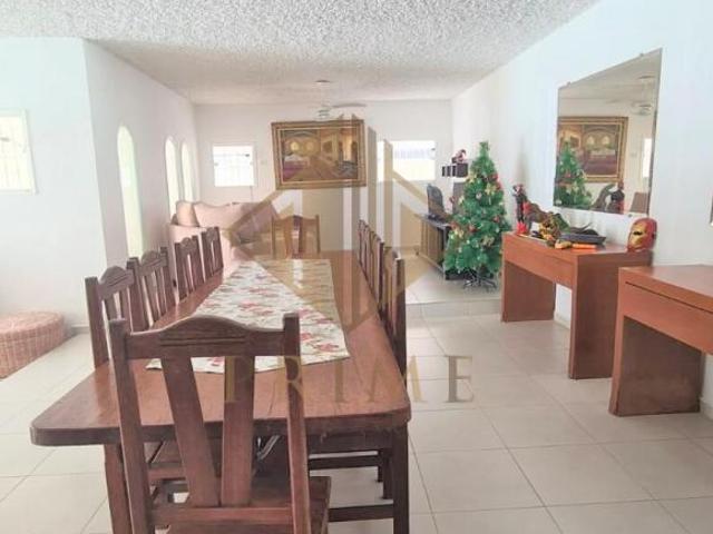 Casa para Venda em Guarujá, Praia da Enseada, 4 dormitórios, 2 suítes, 2 banheiros, 3 vagas
