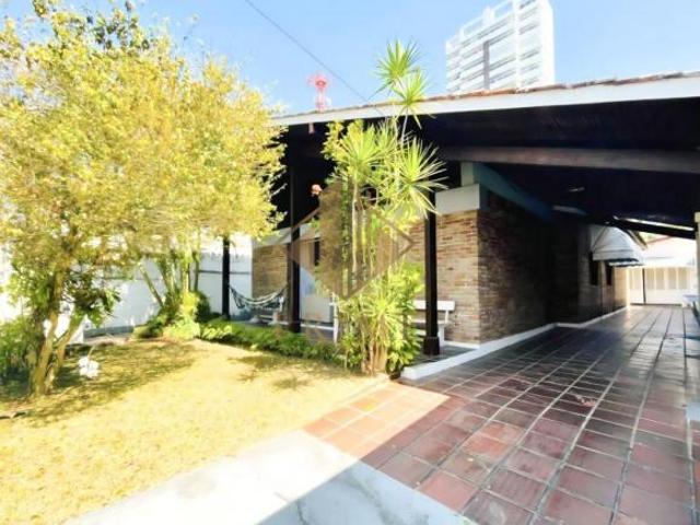 Casa para Venda em Guarujá, Praia das Astúrias, 3 dormitórios, 1 suíte, 3 banheiros, 5 vagas