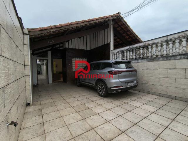 Casa para venda em Guilhermina em Praia Grande São Paulo de 130.00m² com 2 Quartos, 1 Suíte e 3 Garagens