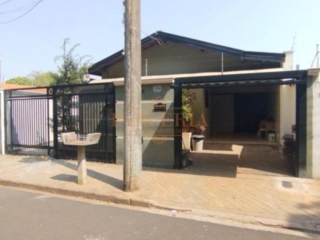 Casa para venda em Dona Amélia de 210.00m² com 3 Quartos, 1 Suite e 2 Garagens