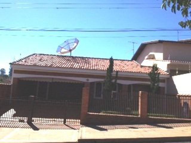 Casa para venda em Das Flores Jd em Dourado São Paulo de 245.00m² com 3 Quartos, 3 Suítes e 2 Garagens