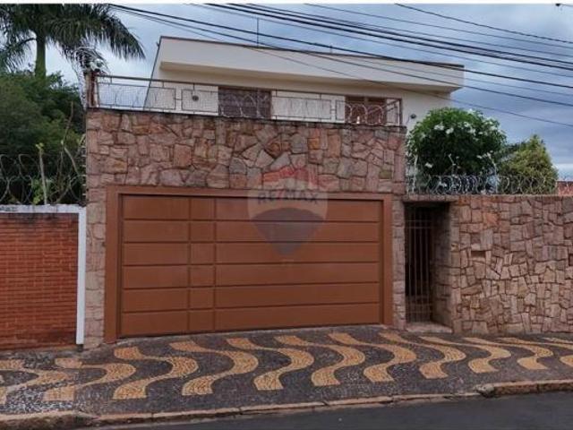 Casa para venda em Jardim Nossa Senhora De Fátima de 293.00m² com 3 Quartos e 2 Garagens