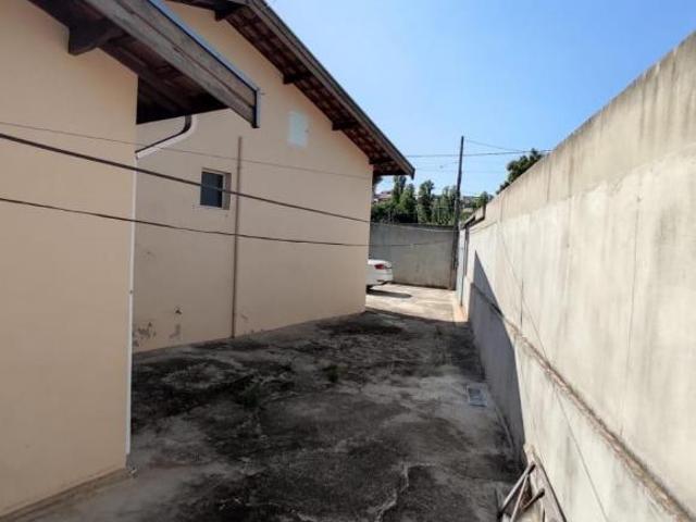Casa para venda em Dic V de 244.00m² com 2 Quartos e 4 Garagens