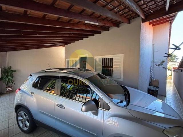 Casa para venda em Dic Vi de 100.00m² com 2 Quartos, 1 Suite e 2 Garagens