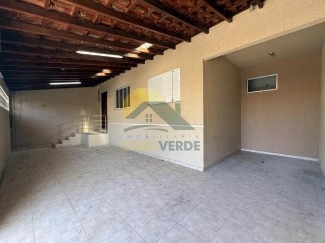Casa para venda em Dic Vi de 100.00m² com 3 Quartos, 1 Suite e 2 Garagens
