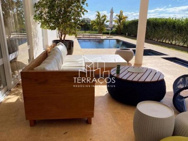 Casa para venda em Distrito Jacaré de 500.00m² com 5 Quartos, 4 Suites e 4 Garagens