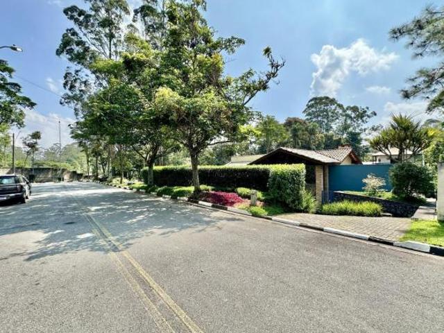 Casa para Venda em Embu das Artes, Jardim Indaiá, 4 dormitórios, 4 suítes, 4 banheiros, 5 vagas