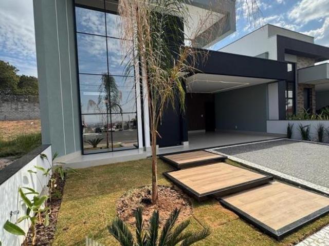 Casa para venda em Engenho Velho de 192.00m² com 3 Quartos, 2 Suites e 4 Garagens