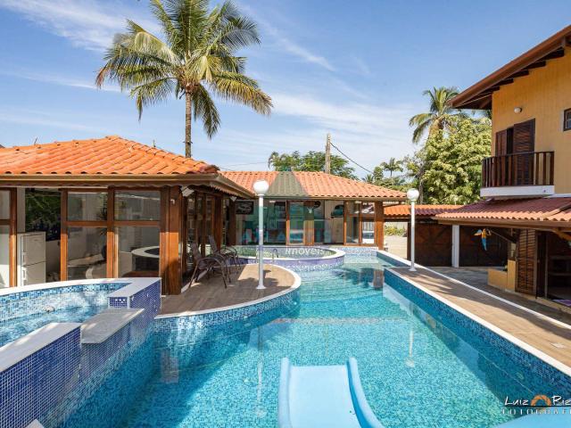 Casa para venda em Enseada em Ubatuba São Paulo de 414.00m² com 8 Quartos, 6 Suítes e 4 Garagens