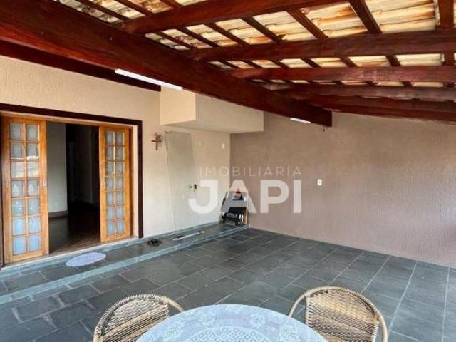 Casa para venda em Eloy Chaves de 133.00m² com 3 Quartos e 2 Garagens