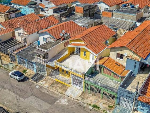 Casa para venda em Eloy Chaves de 175.00m² com 4 Quartos e 2 Garagens